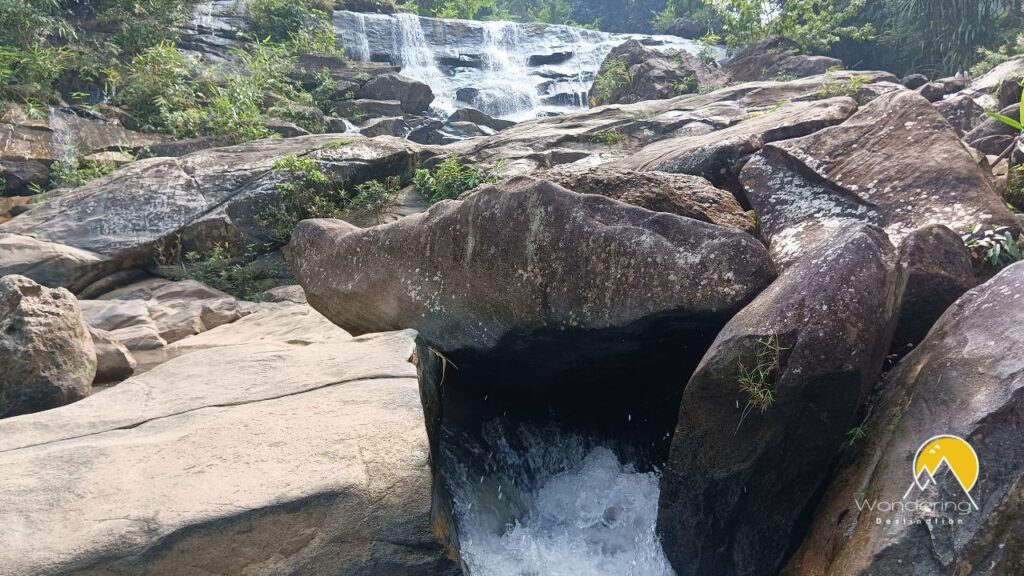 Discover the Enchanting Soloka Dare Waterfall