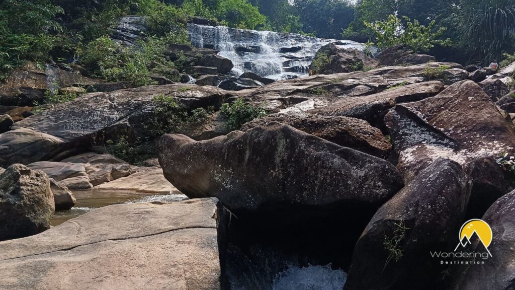 Discover the Enchanting Soloka Dare Waterfall